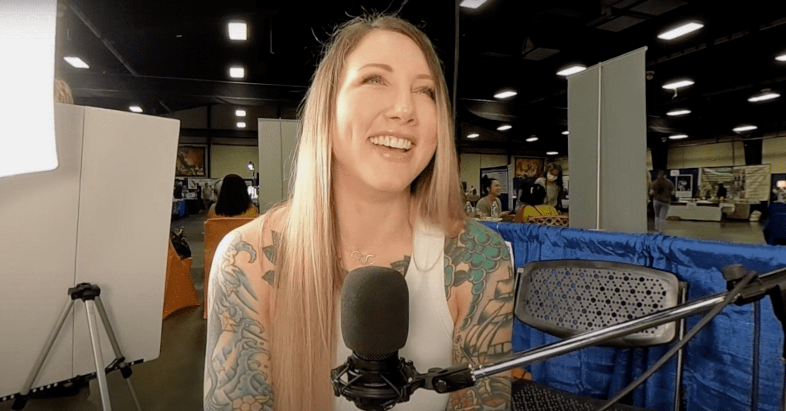 ‘Raena Believes that Extraterrestrials are Here to Help Us’ Street ...